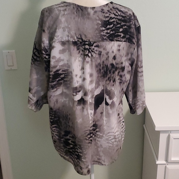 Covington | Tops | Covington 34 Roll Tab Sleeve Blouse Size 2x | Poshmark